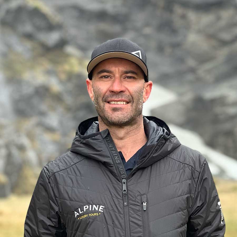 Private Tour Guides in Queenstown - Alpine Luxury Tours